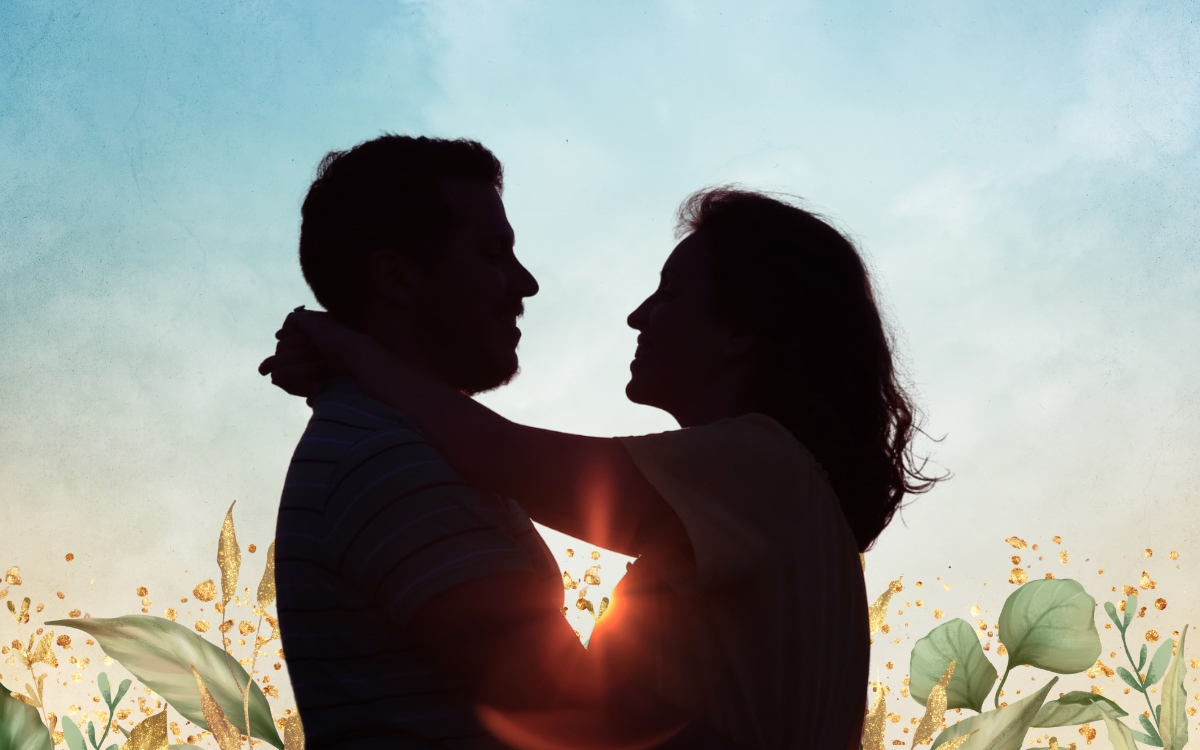 Discover the Secret Meaning of Over-the-Shoulder Hugs - Enrich Love